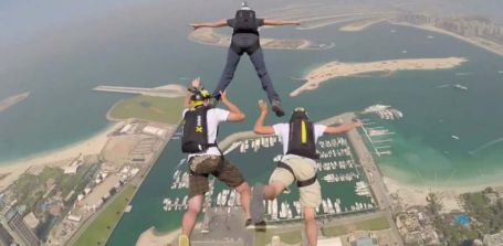 Amazing Base Jumping In Dubai - WordlessTech