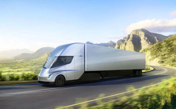 Tesla Semi Drove 'Across The Country Alone' - WordlessTech