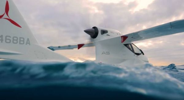 Flying The Icon A5 - WordlessTech