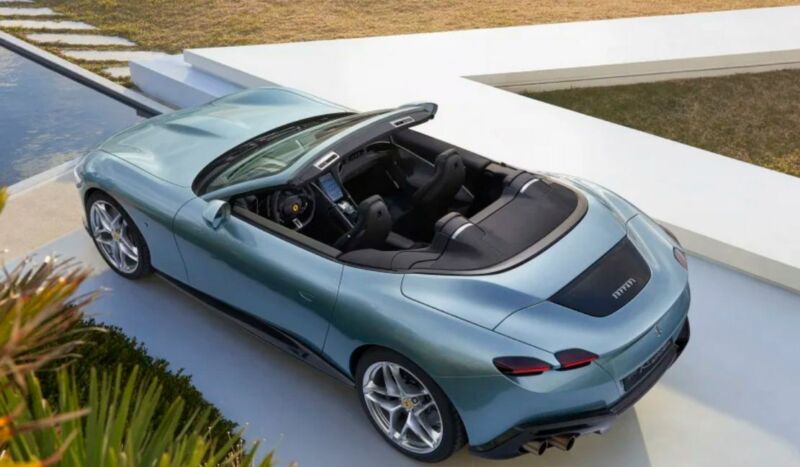 Ferrari Roma Spider - WordlessTech
