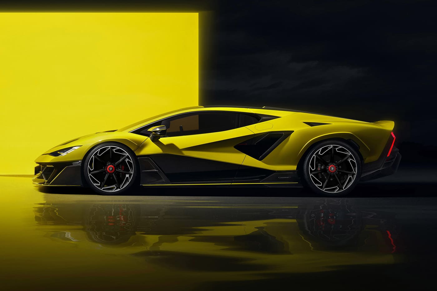 Lamborghini Fenomeno V12 – Most Powerful Lambo Ever - WordlessTech