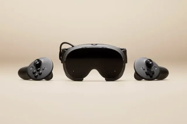 Steam Frame VR Headset First Look - WordlessTech
